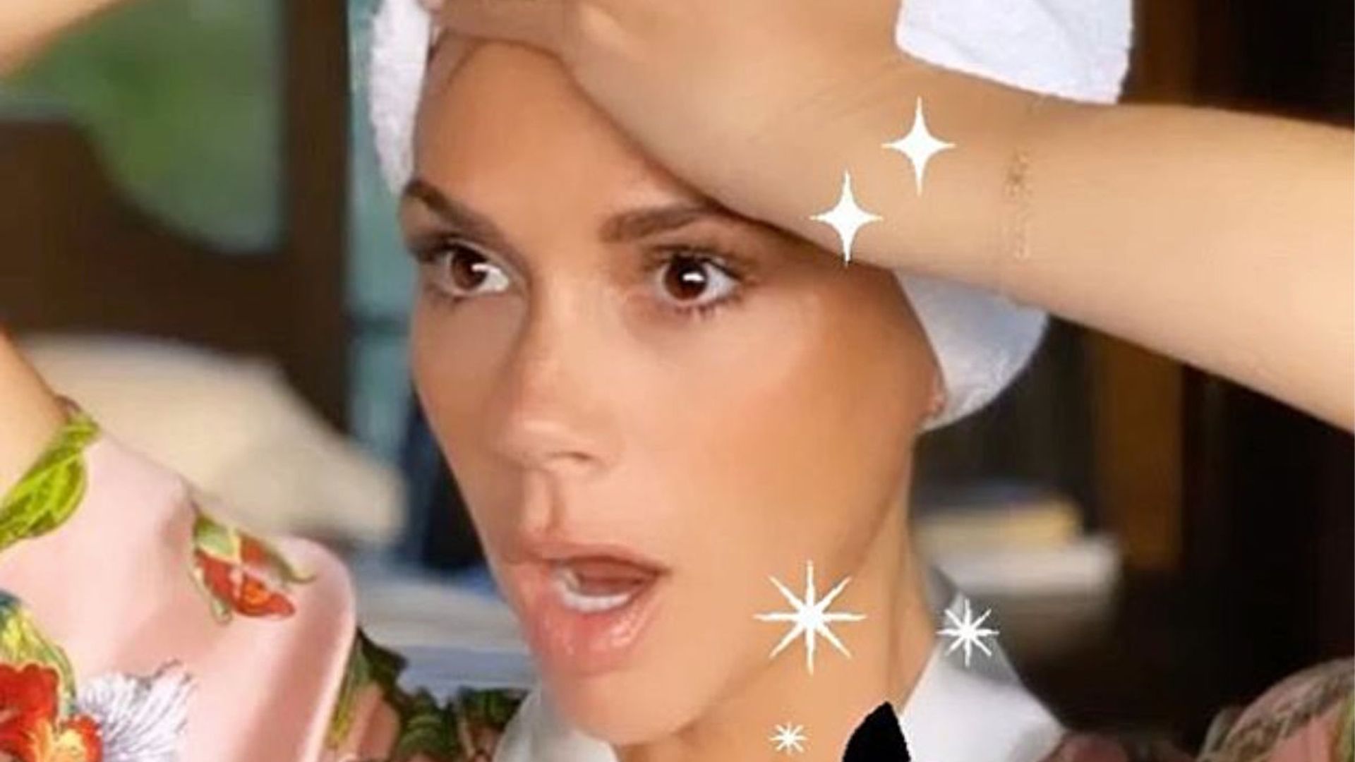 Victoria Beckham uses this instant beauty trick to make her eyes look ...
