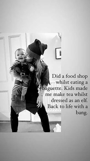 Helen Skelton shares rare photo of all 3 children on festive family day ...