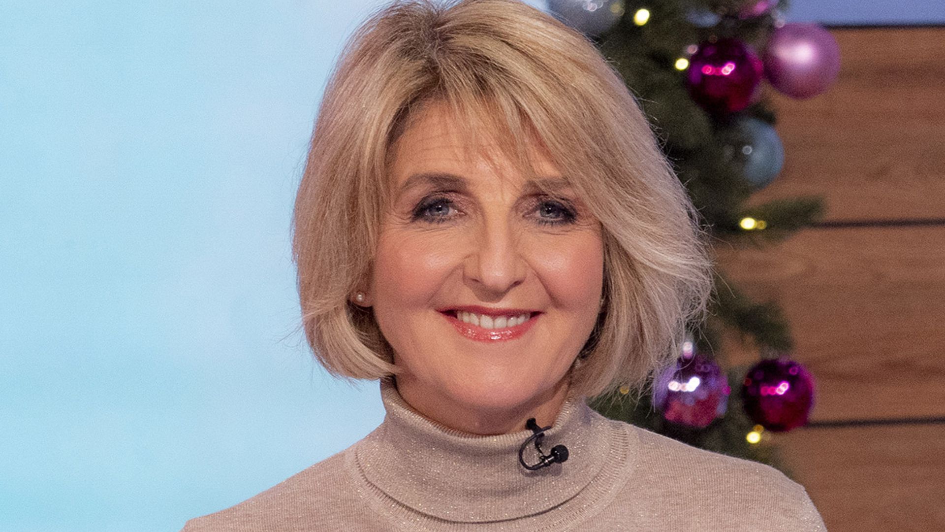 Strictly's Kaye Adams shares unbelievable family photo with nostalgic ...