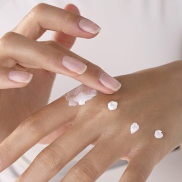 Helping hands against the cold: Winter hand care | HELLO!