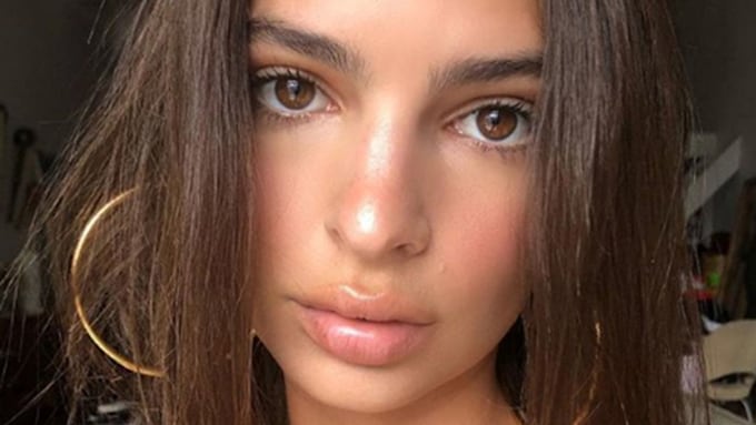 The £9 secret behind Emily Ratajkowski’s famously plumped lips | HELLO!