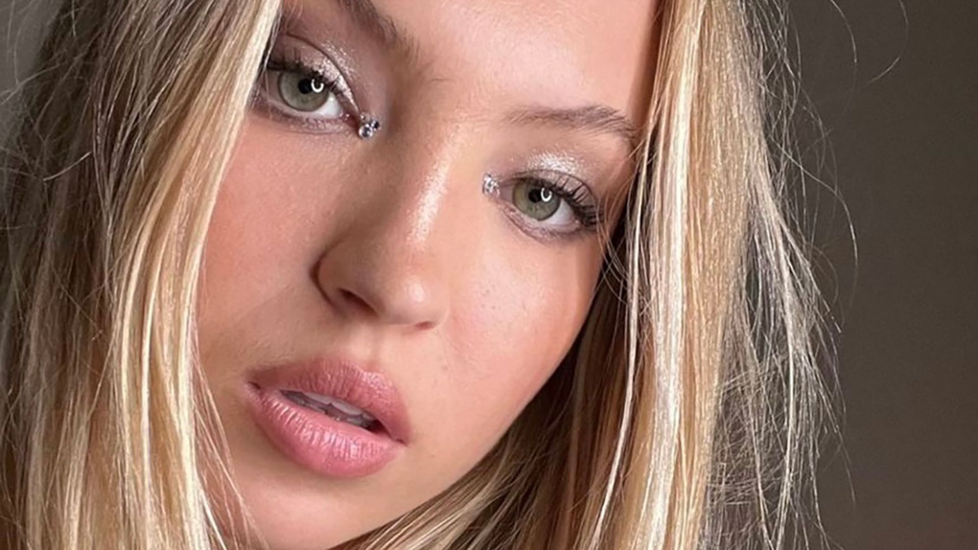 Kate Moss' daughter Lila Moss looks identical to her mother in latest ...