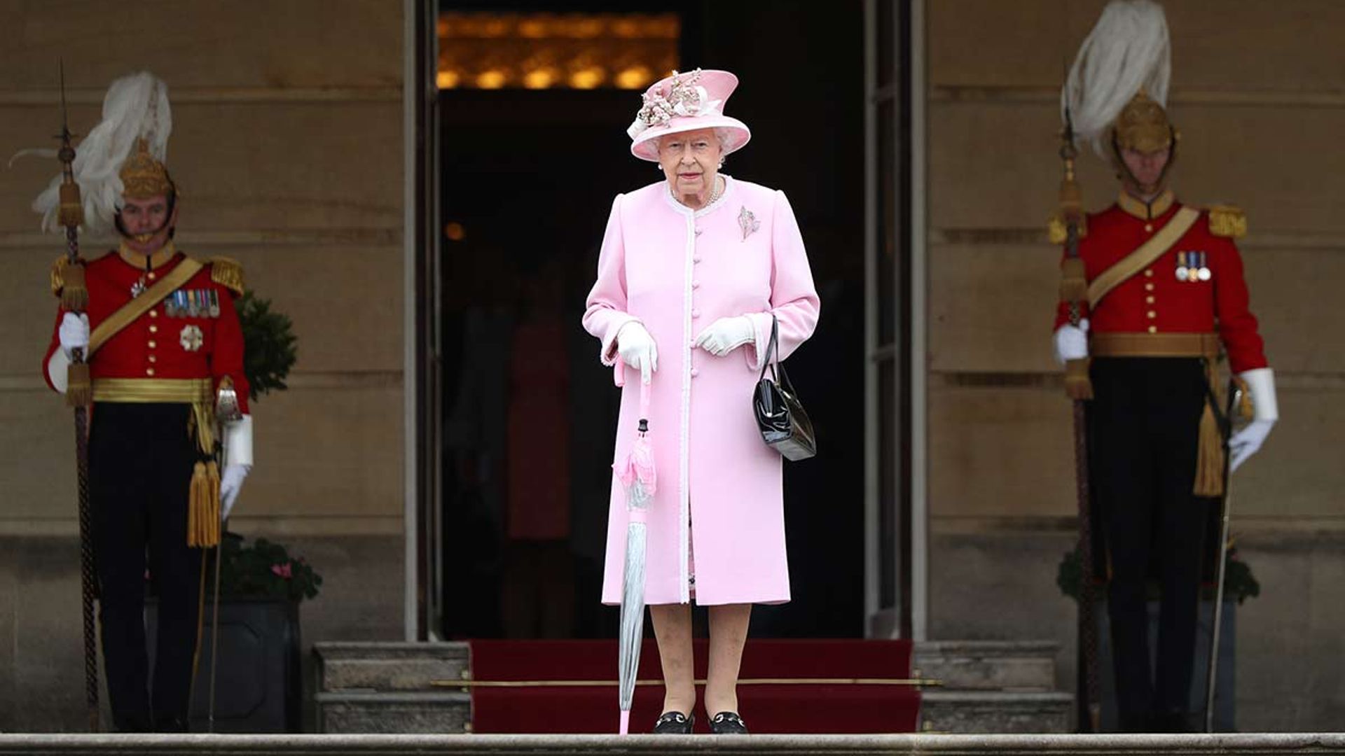 Discover the Queen's royal residences: From Buckingham Palace to ...