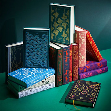 Kate Middleton shows off her incredible book collection in rare picture ...