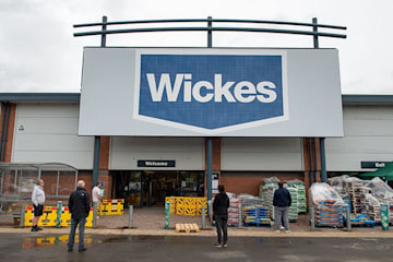 DIY shop opening hours this week: B&Q, Screwfix, Wickes, Homebase | HELLO!