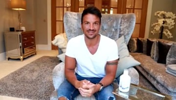 Peter Andre unveils gorgeous living room inside Surrey home with wife ...