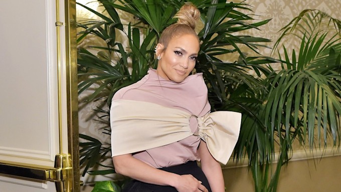 Inside Jennifer Lopez's cosy dining room at family home - complete with ...