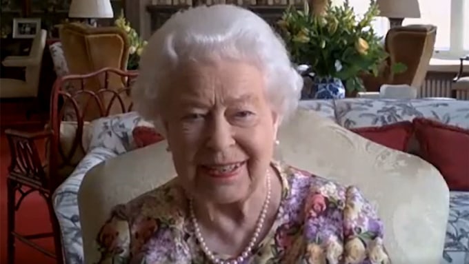 The Queen shares peek inside private room at home Windsor Castle | HELLO!