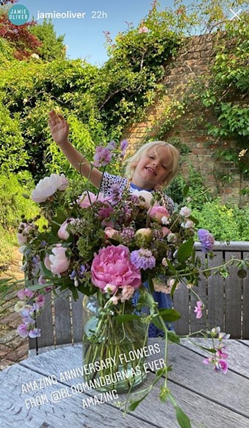 Jamie Oliver unveils glimpse inside incredible Essex garden with wife ...