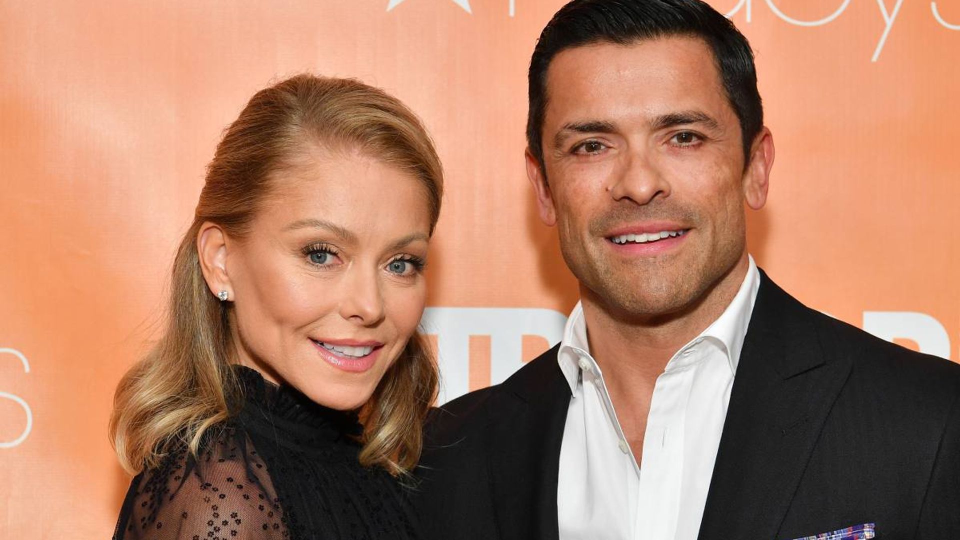 Kelly Ripa shares glimpse inside stunning porch at home in New York ...