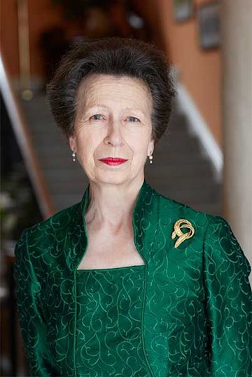 Princess Anne unveils never-before-seen living room inside private home ...