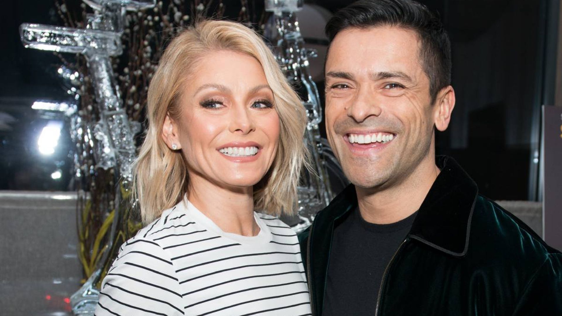 Kelly Ripa shares glimpse inside incredible all-white bathroom of ...