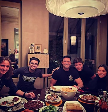 Kelly Ripa shares glimpse inside lavish dining room in intimate family ...