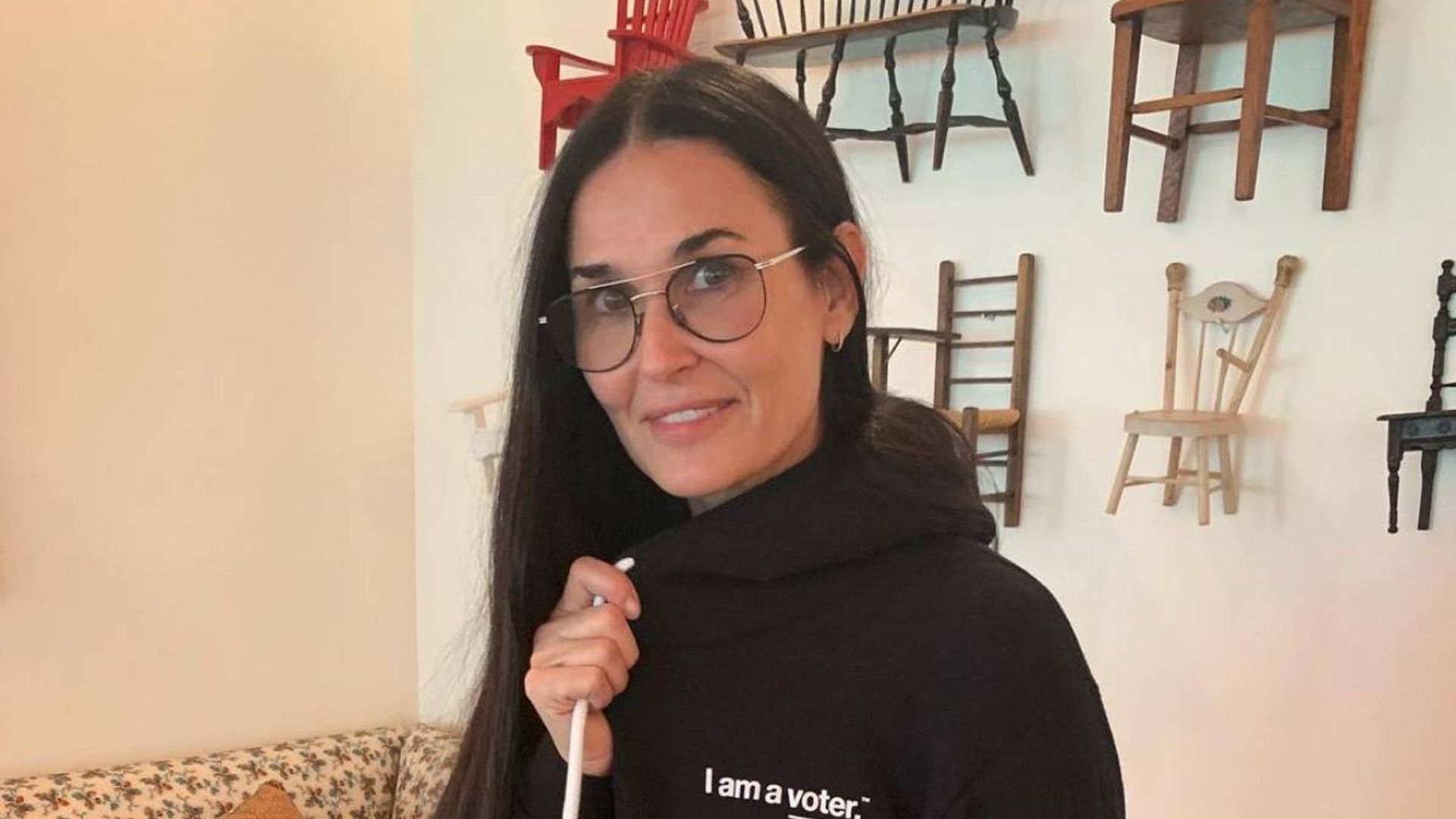 Demi Moore's living room looks like a Christmas tree farm in ...