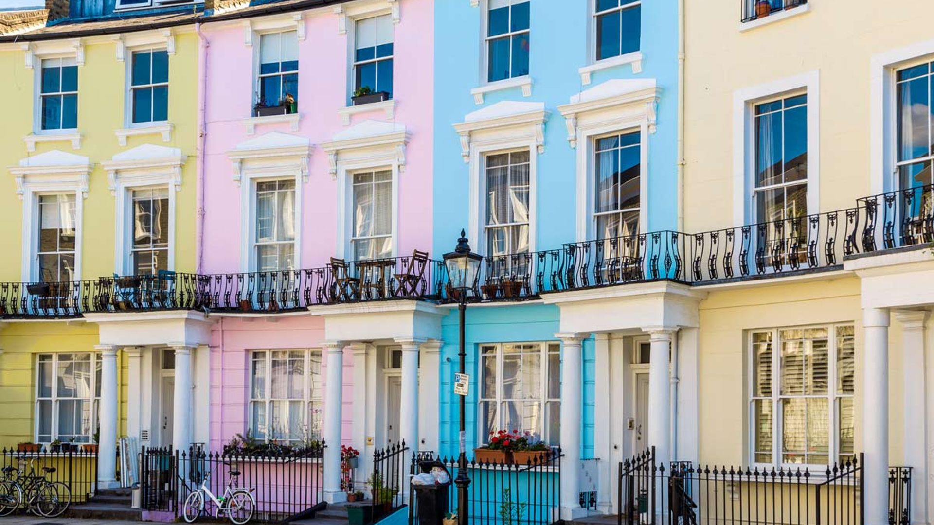 This bold house colour could increase your asking price by £20k | HELLO!
