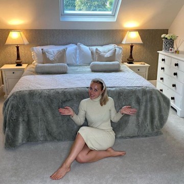 Laura Hamilton's plush London home belongs on A Place in the Sun ...