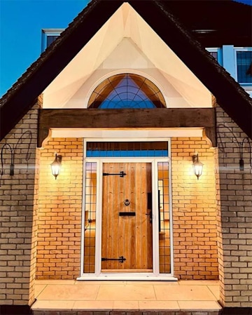 Mrs Hinch unveils incredible entrance to new home Hinch Farm | HELLO!