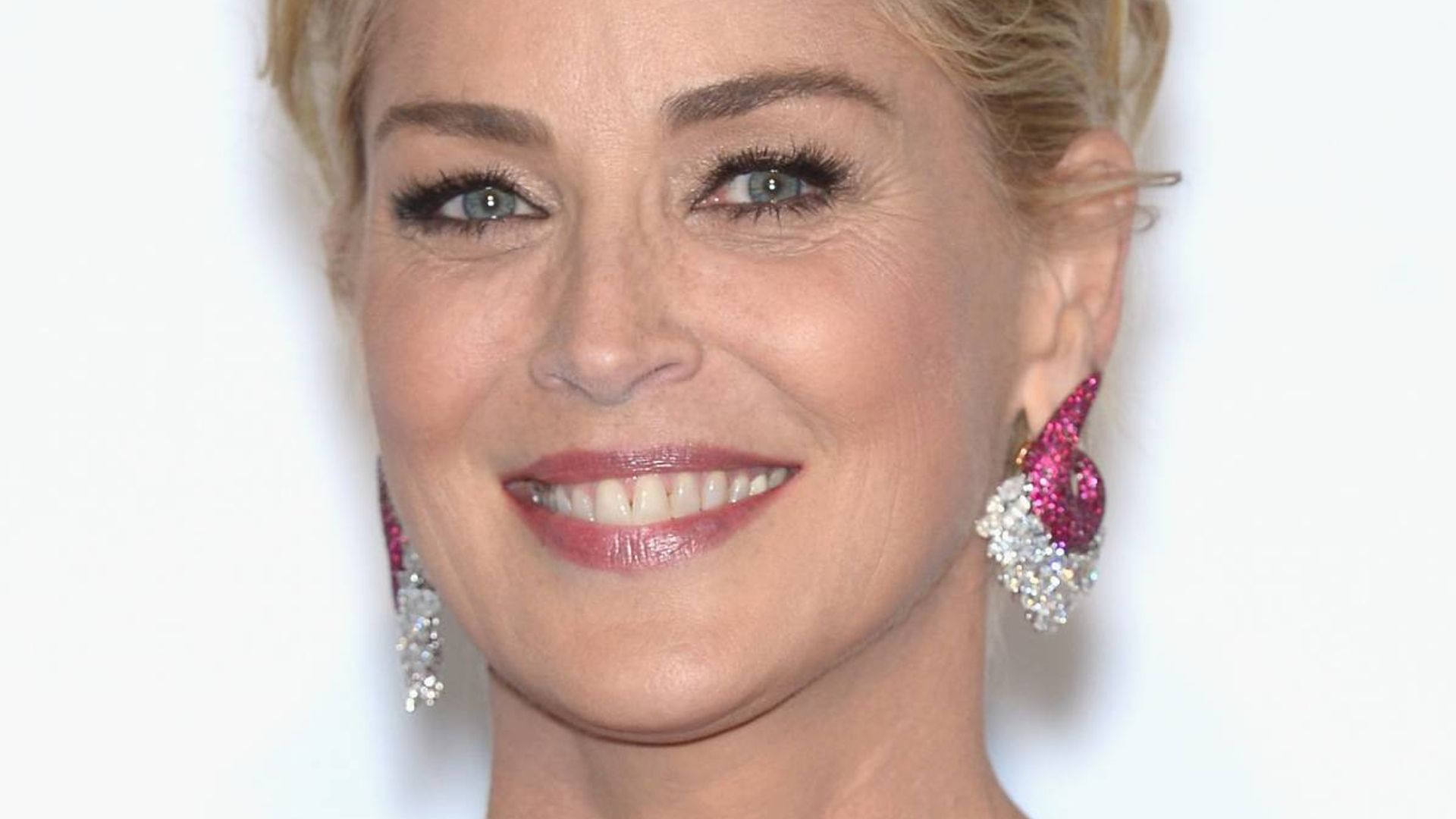 Sharon Stone shares glimpse inside show-stopping foyer in LA mansion in ...