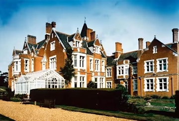 Where do the royals live? Prince Charles, Prince Andrew, Princess ...