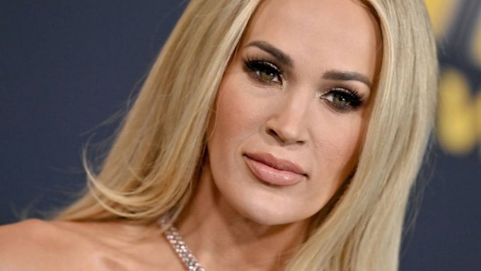 Carrie Underwood unveils impressive before-and-after transformation ...