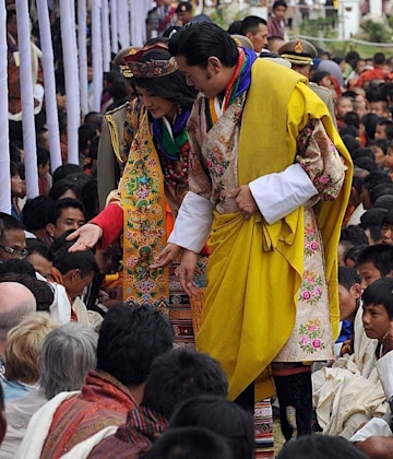 King of Bhutan and his new bride meet ecstatic crowds on foot | HELLO!