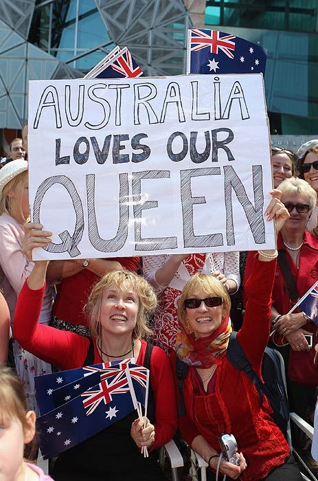 Queen visits Melbourne, Australia | HELLO!