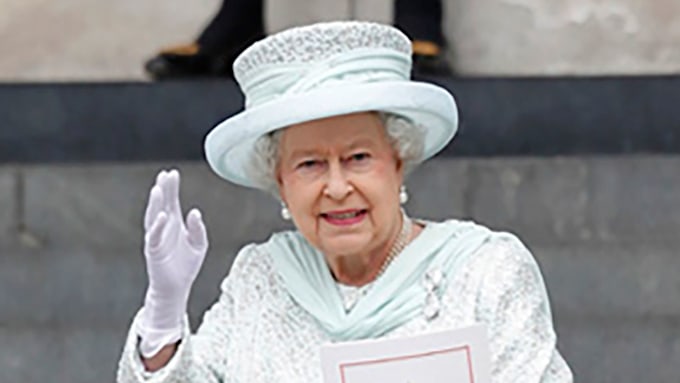 Diamond Jubilee: The outfits the Queen has worn over the Jubilee weekend | HELLO!