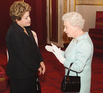 London Olympics 2012: Queen Elizabeth II hosts Buckingham Palace ...
