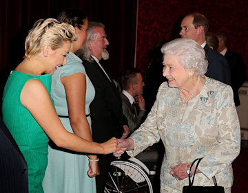 Sheridan Smith meets adorable Queen at Buckingham Palace | HELLO!