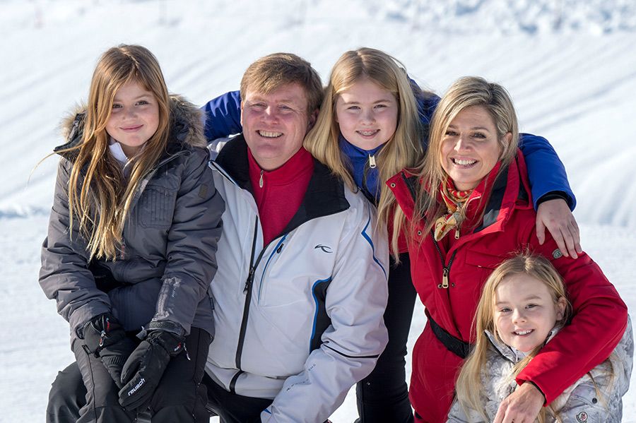 Queen Máxima and King Willem-Alexander hit the slopes on family skiing ...