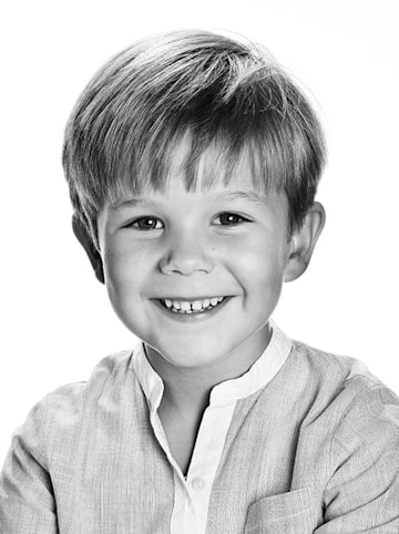 New portraits of Princess Josephine and Prince Vincent of Denmark ...