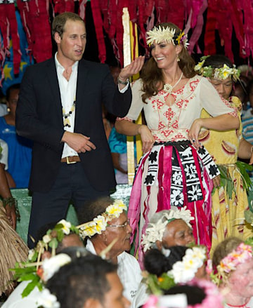 Exclusive: Prince William and Kate Middleton go dancing on Mustique ...