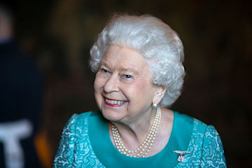The Queen hosts glamourous dinner party at Windsor Castle ahead of her ...
