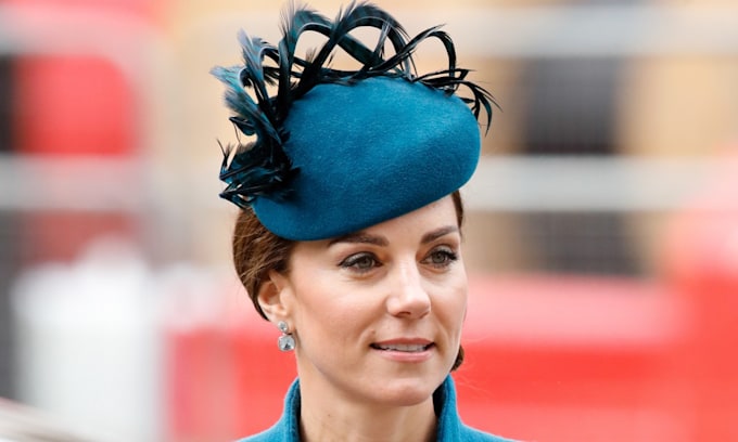 Kate Middleton singing God Save the Queen is the best video you'll see ...