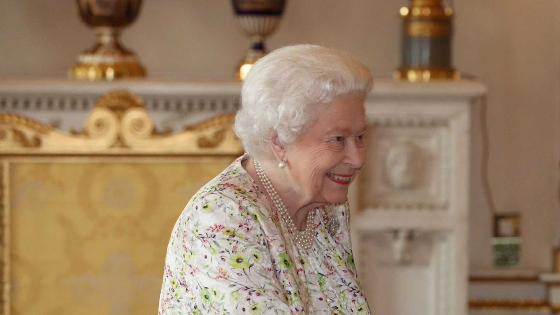 The Queen praises the power of "a bit of tea and toast" | HELLO!