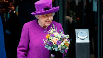 The Queen reveals she had braces as a child during visit to dental ...
