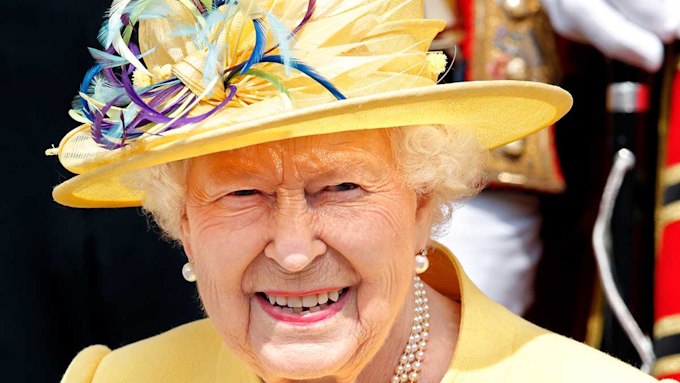 The Queen to retreat to Windsor for early Easter holiday amid ...