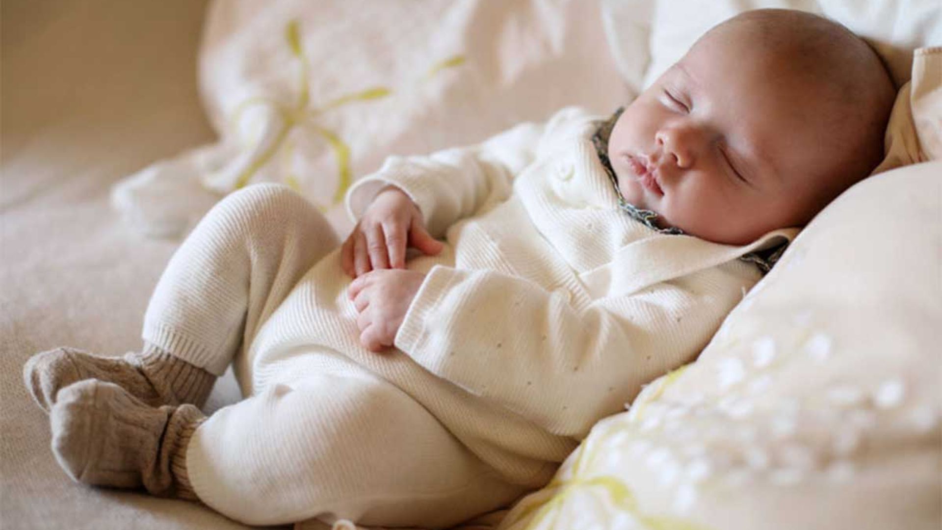 Royal baby! NEW must-see photos of all 3 generations released | HELLO!