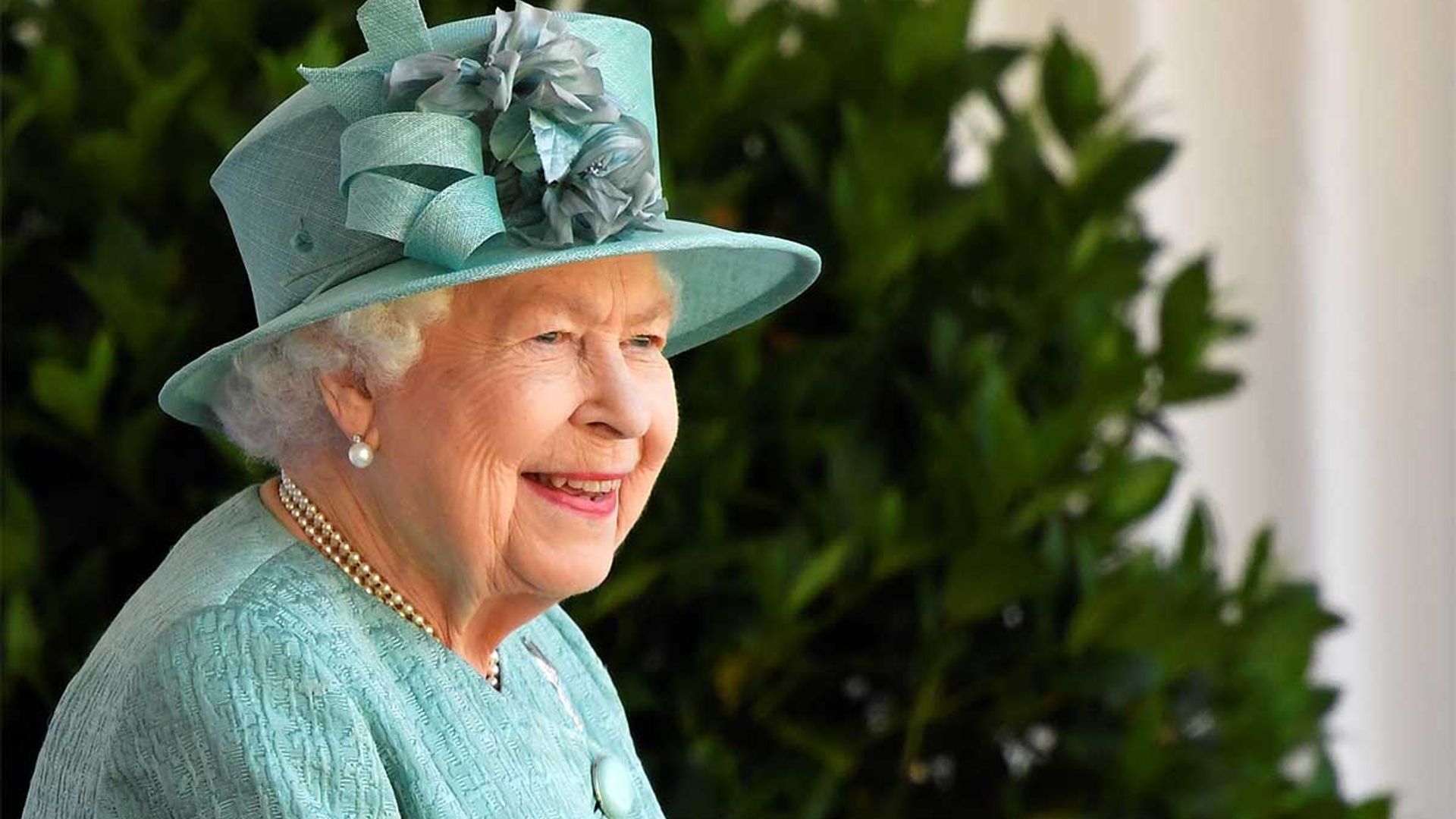 The Queen's heartfelt thanks to military personnel and veterans on ...