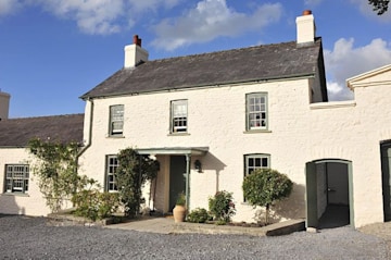 Prince Charles and Camilla share touching birthday tribute to the Queen ...