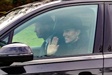 Prince William and Kate Middleton share never-before-seen photo to mark ...