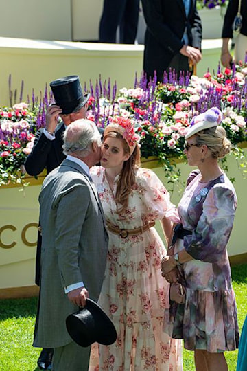 Prince Charles greeted Princess Beatrice in the sweetest way at Ascot ...