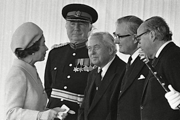 The Queen's 15 Prime Ministers: Winston Churchill, Tony Blair, Boris ...