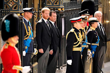 Prince Harry's interactions with the royal family after Queen's death ...
