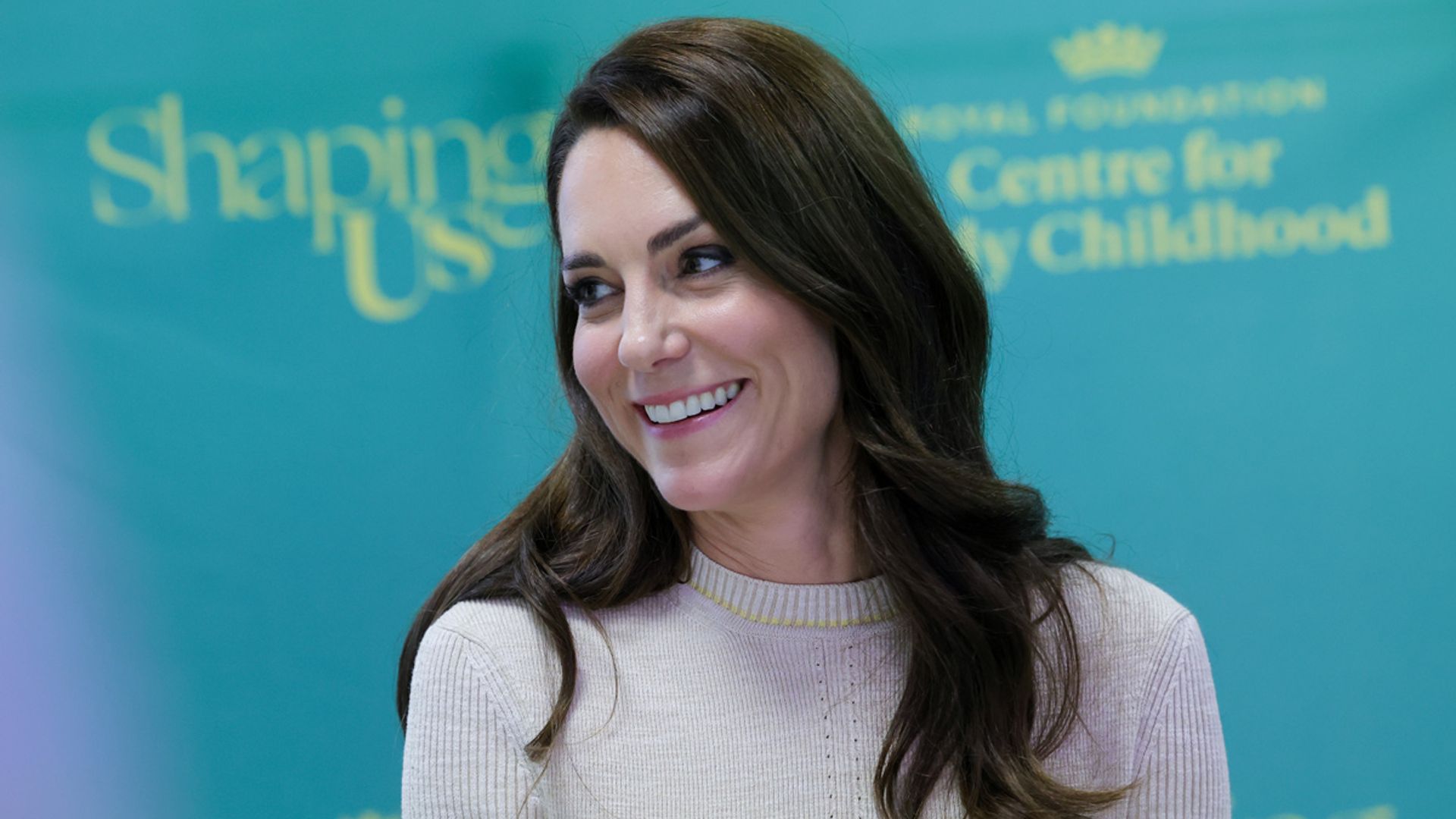 Kate Middleton wins over young fans as she talks about her teddy bear ...