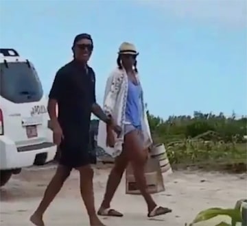 Barack and Michelle Obama holiday with Richard Branson | HELLO!