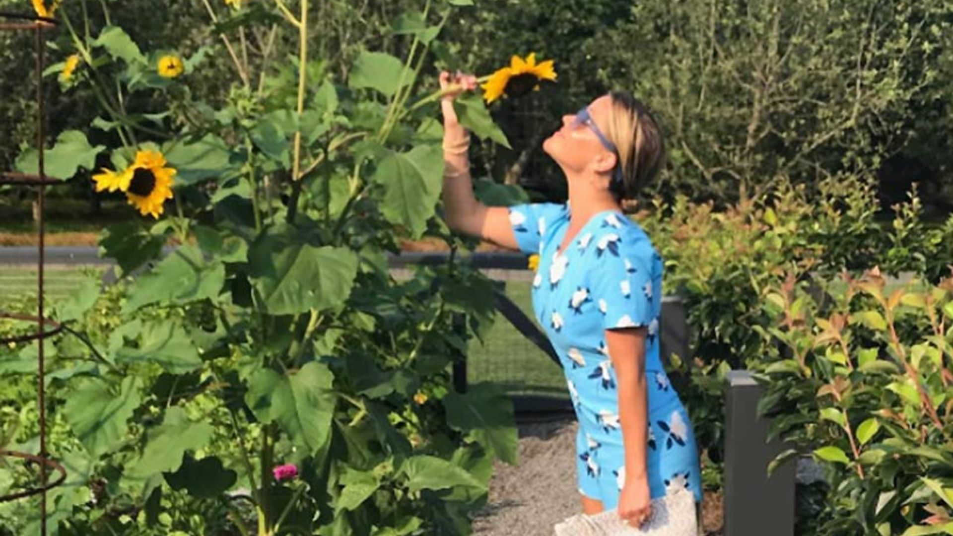 Reese Witherspoon's 'girls trip' in the Hamptons: see photos | HELLO!