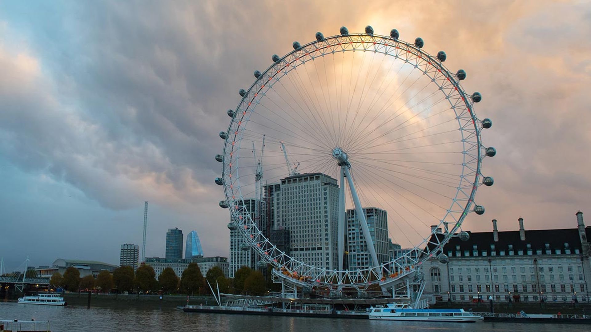 Find out why the London Eye will rotate backward for the first time ...