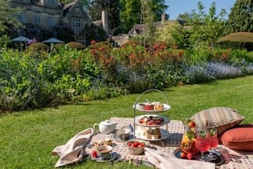 The most beautiful hotel and spa in the Cotswolds: Barnsley House | HELLO!