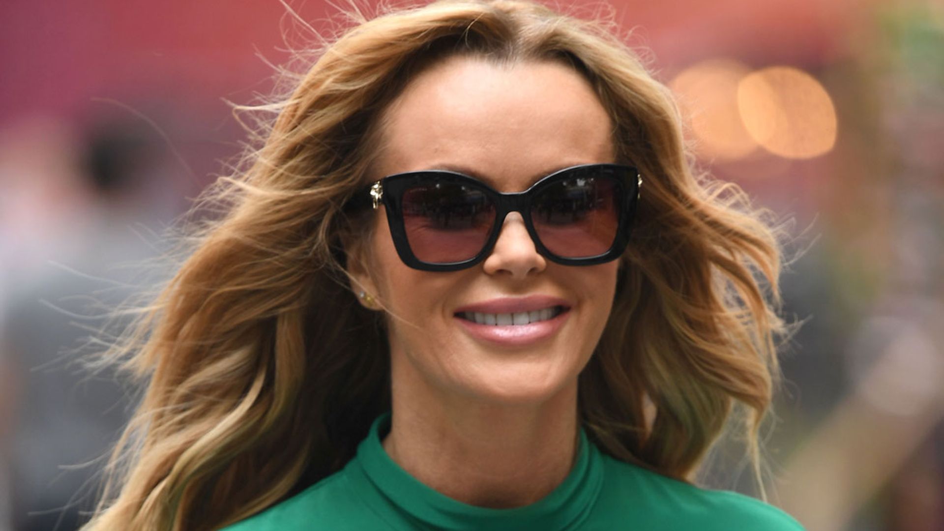 Amanda Holden wows in waist-cinching dress alongside lookalike daughter ...